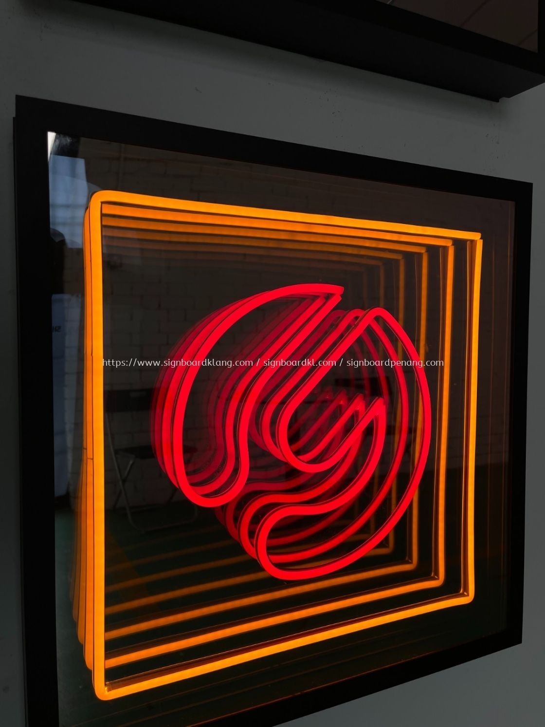19/5/2024 WHAT IS NEON LED INFINITY MIRROR SIGNAGE? – Newpages Network ...